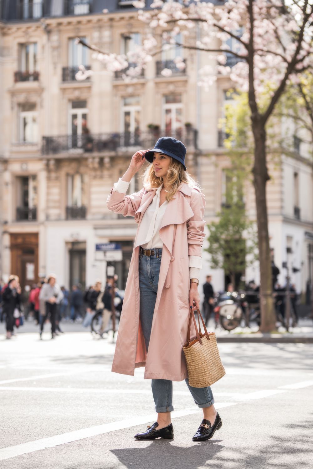38 Paris Spring Outfit Ideas You'll Love - Paris Playbook