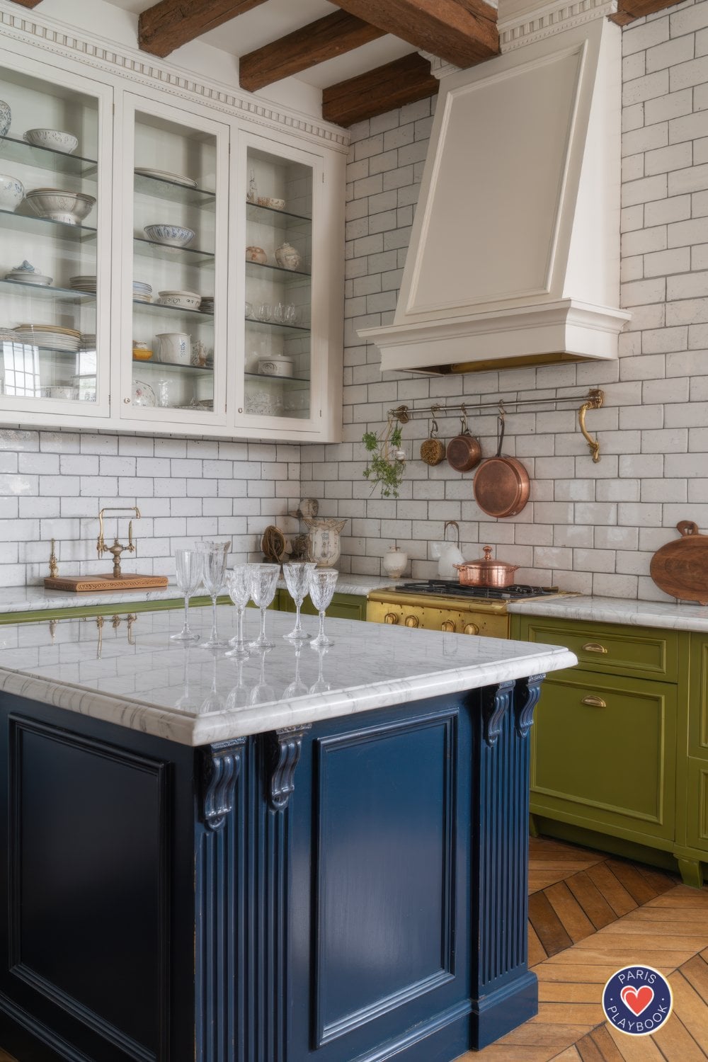 36+ Paris Kitchen Ideas: Checkered Floors, Bistro Chairs and More